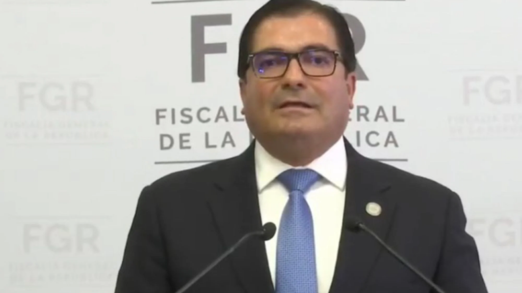 FGR corrigió a Felipe Gallo Gutiérrez, titular de AIC - Capital CDMX